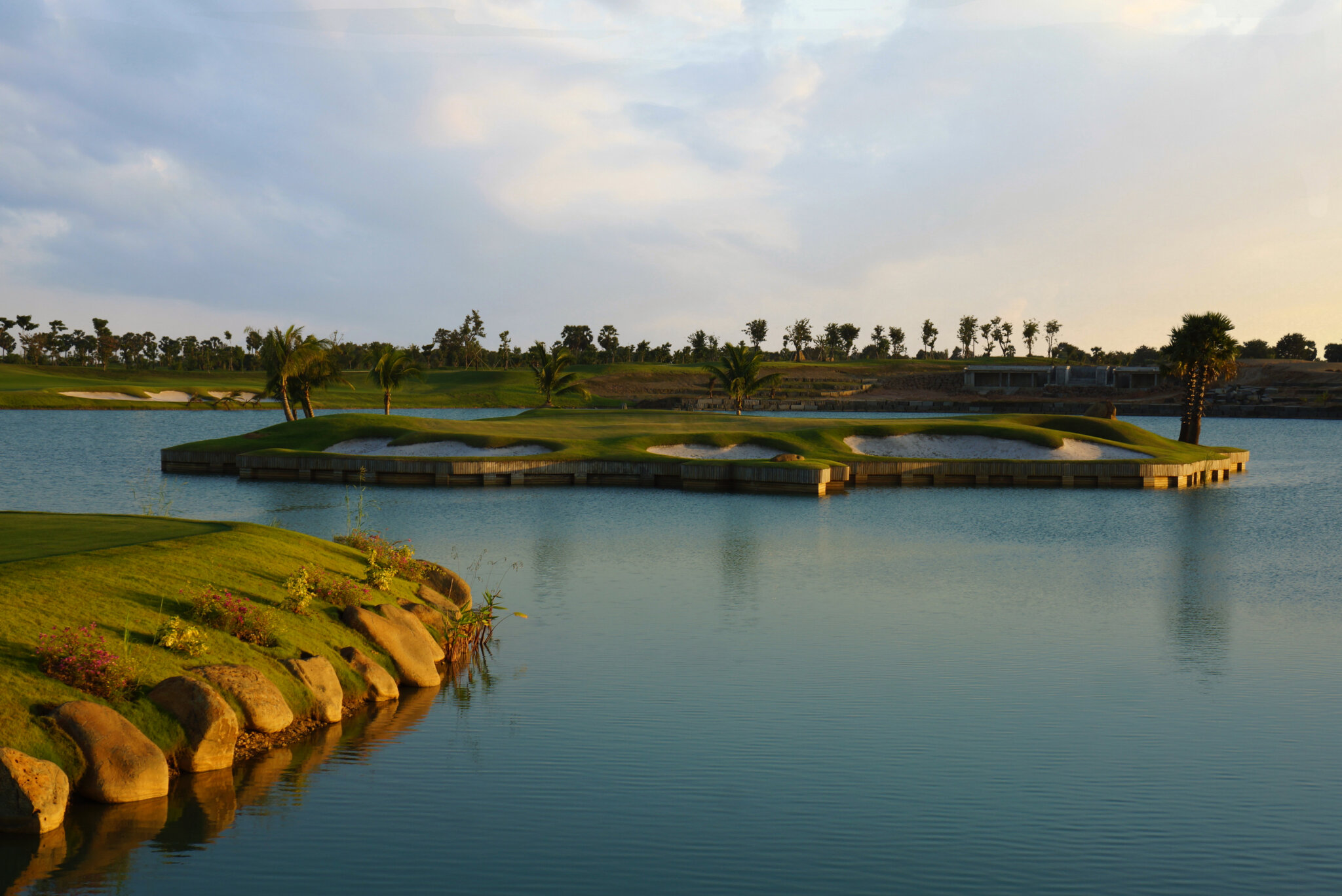 Chhun On Golf Resort - Links2Golf Private Network